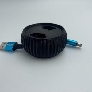 Retractable Cable Organizer | Cable Roller | Tangle Free Cable ...