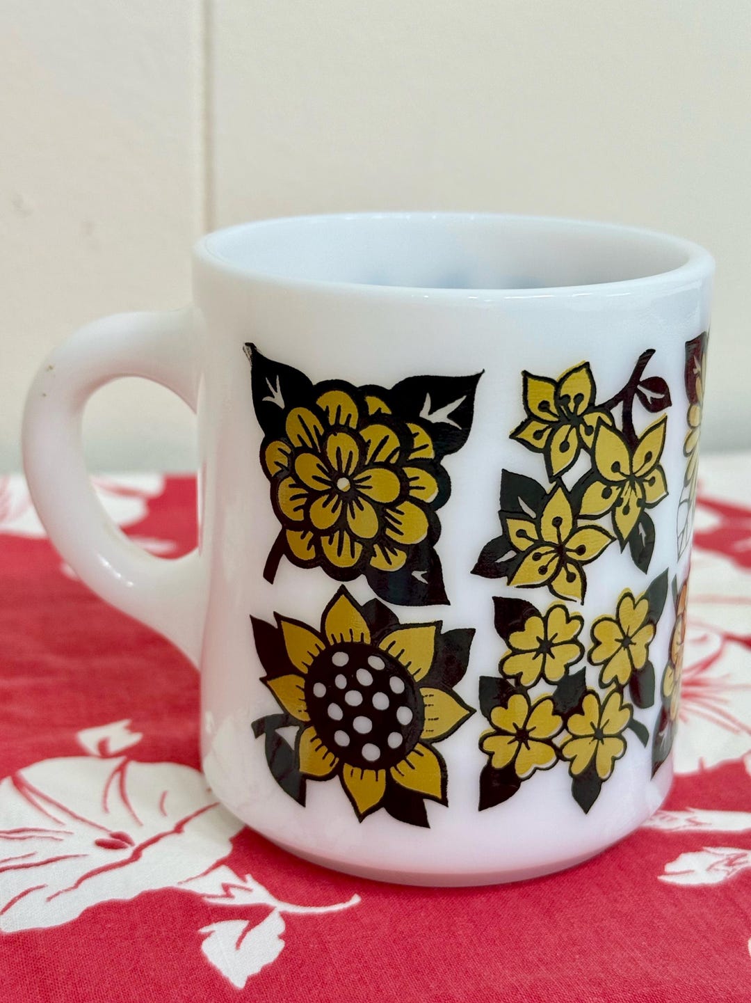 Vintage Hazel Atlas Yellow & Black Mod Flower Milk Glass Mug - Etsy