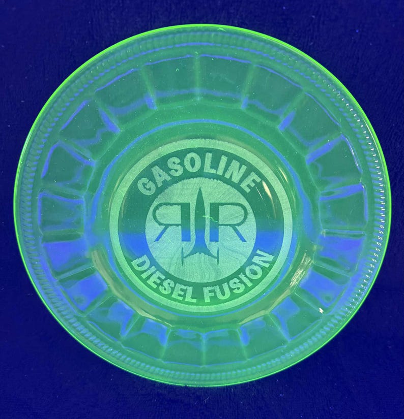 FALLOUT Inspired Uranium Glass 8.5" Plate- Red Rocket - Etsy