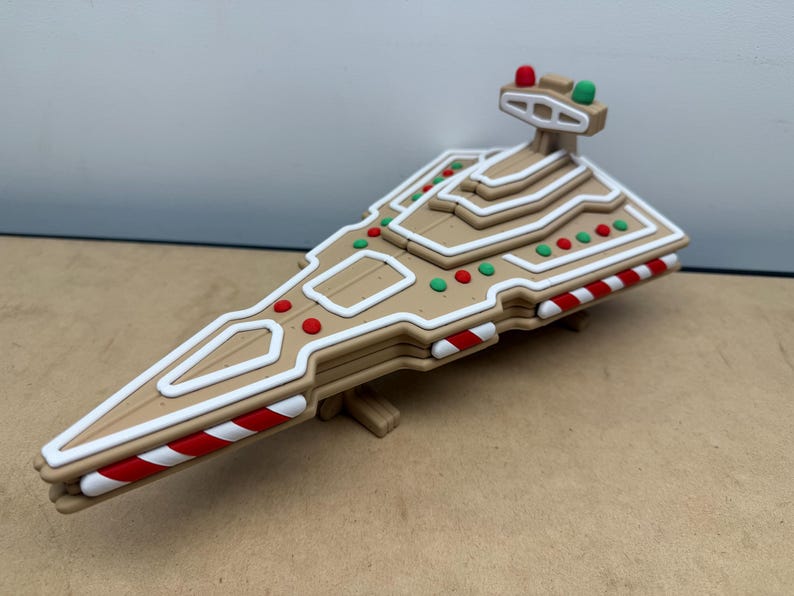 Gingerbread Star Destroyer Star Wars Space Ship Toy Figurine Build Kit ...
