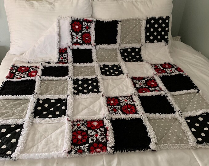 Rag Quilt With Red Hawaiian Print Black White Gray Quilt Throw - Etsy