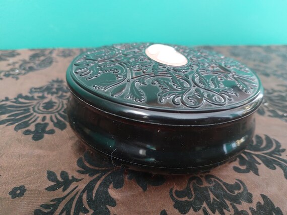 Vintage Boudoir Cameo Powder Jar Container Vanity Dec… - Gem