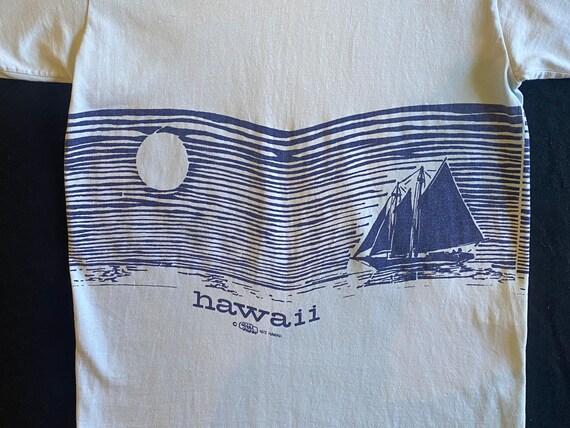 1972 HAWAII Wrap Around Graphics Sunset Waves and Sa… - Gem
