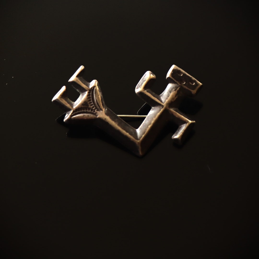 Old Dead Pawn Sandcast Navajo Silver Yei Figural Kachina Figure Pin ...
