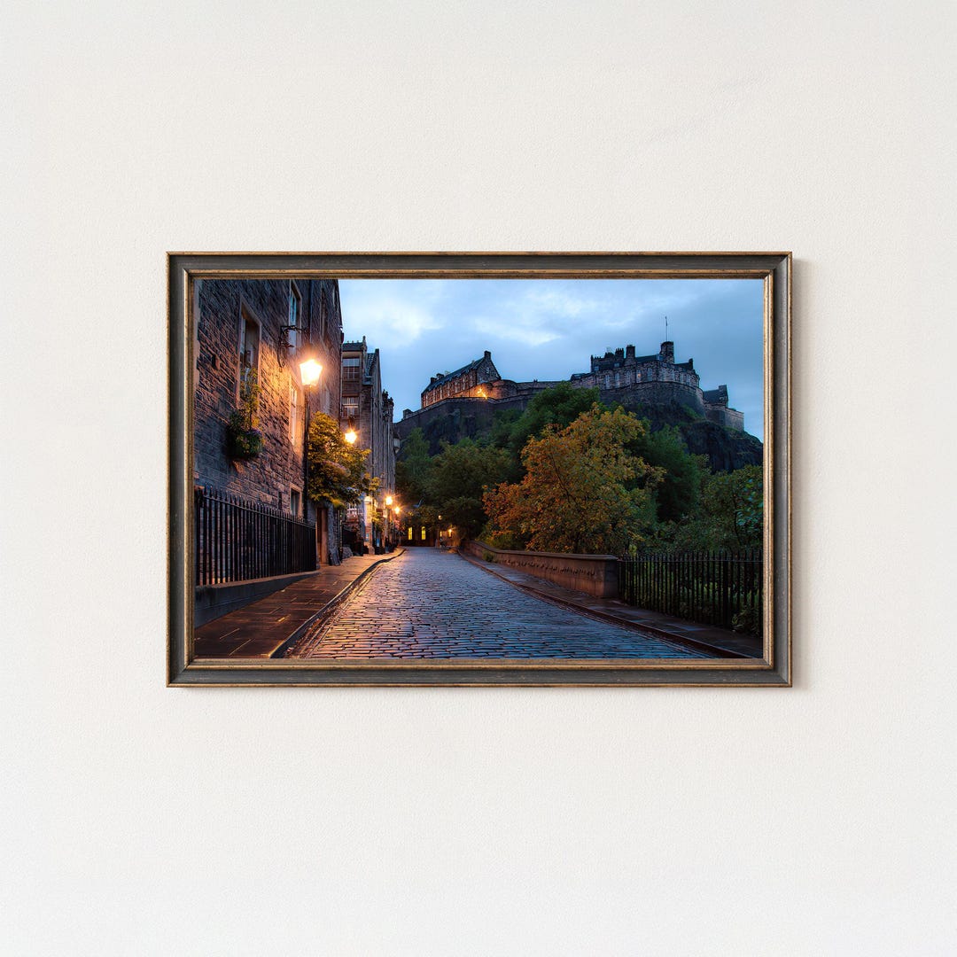 Edinburgh Castle Night Street View Wall Art Print - Etsy