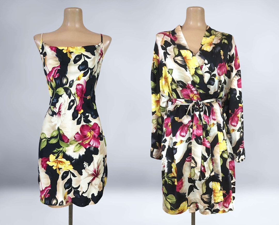 VINTAGE 80s 90s Victoria's Secret Gold Label Silk Nightgown and Robe ...