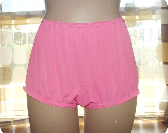 Vintage 50s 60s Lorraine Bubble Gum Pink Nylon Panties Mushroom Gusset
