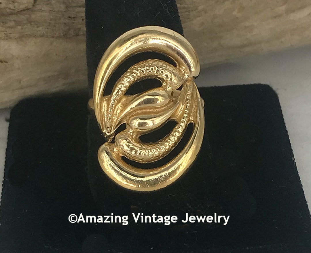 Sarah Coventry COQUILLAGE Ring From Great Britain Sarah Coventry Great ...