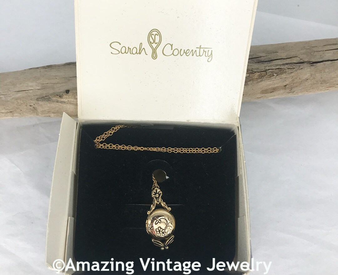 Sarah Coventry REMEMBRANCE LOCKET Necklace From 1980 Vintage Locket ...