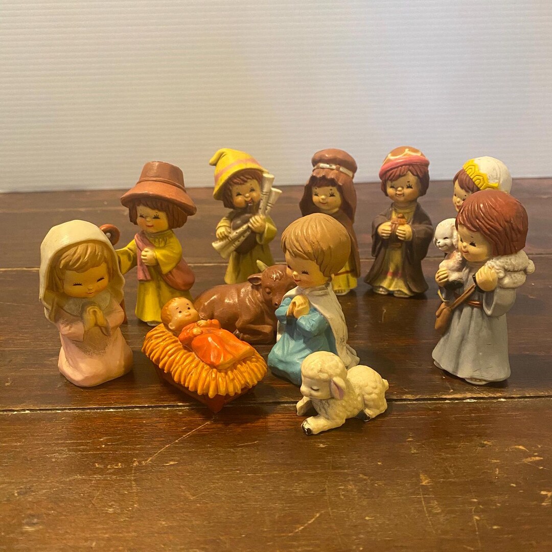 Vintage Enesco Nativity Set Hard Plastic 11 Figures Wise Men Shepherds ...