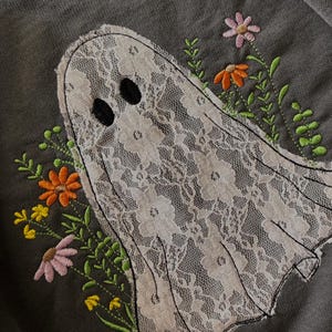 Lace Ghost Appliqué Shirt: Comfort Colors Wildflower Fall Clothing - Etsy