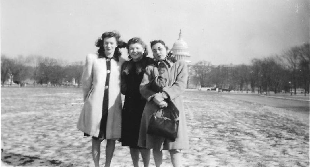 Vintage Photo Women on Vacation 1940's Original Fashionable Young Women ...