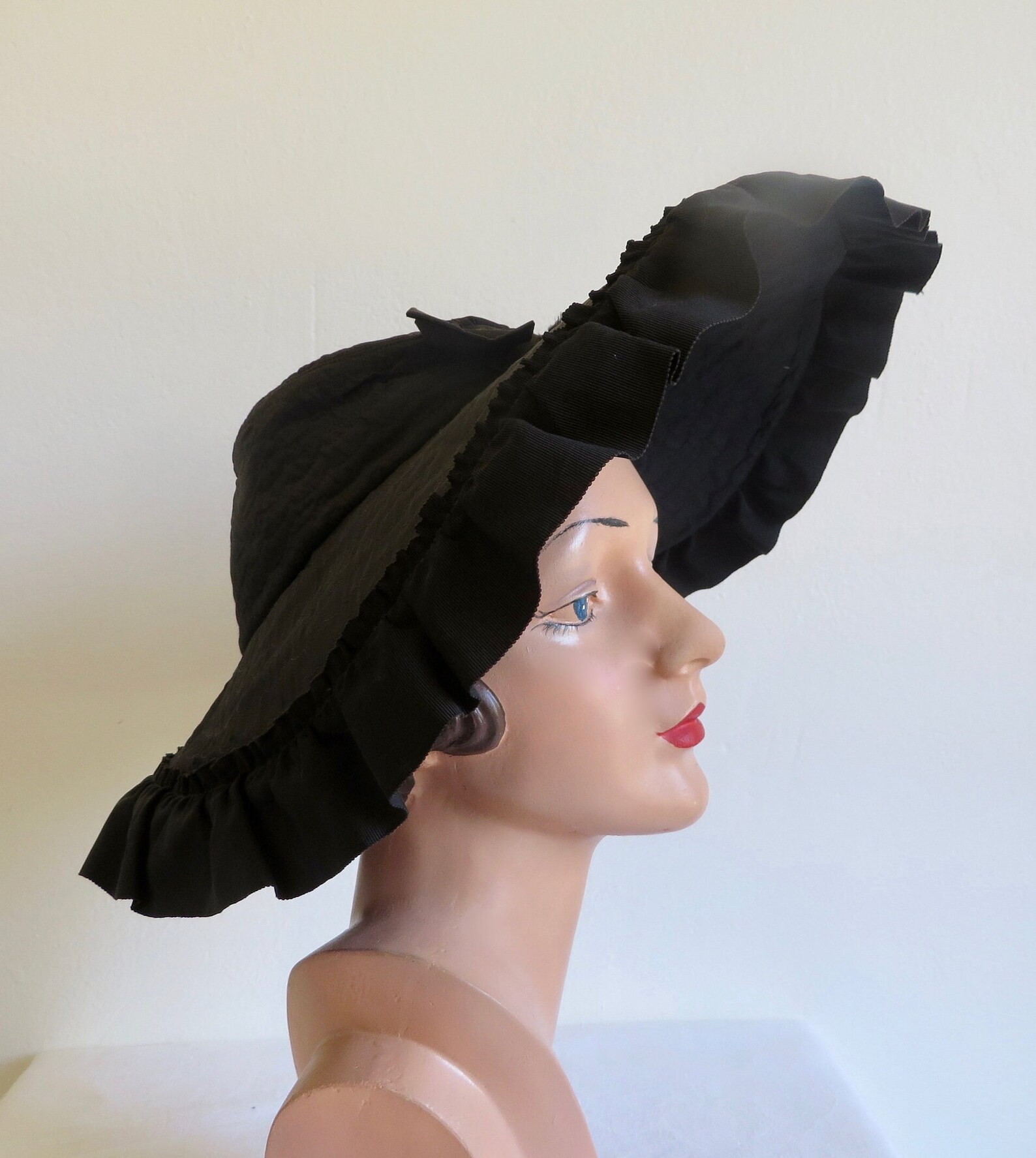 1950's Black Taffeta Quilted Wide Ruffle Brim Hat Bow Trim - Etsy