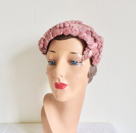 1950's Dusty Pink Velvet Petals and Berries Calot Hat… - Gem