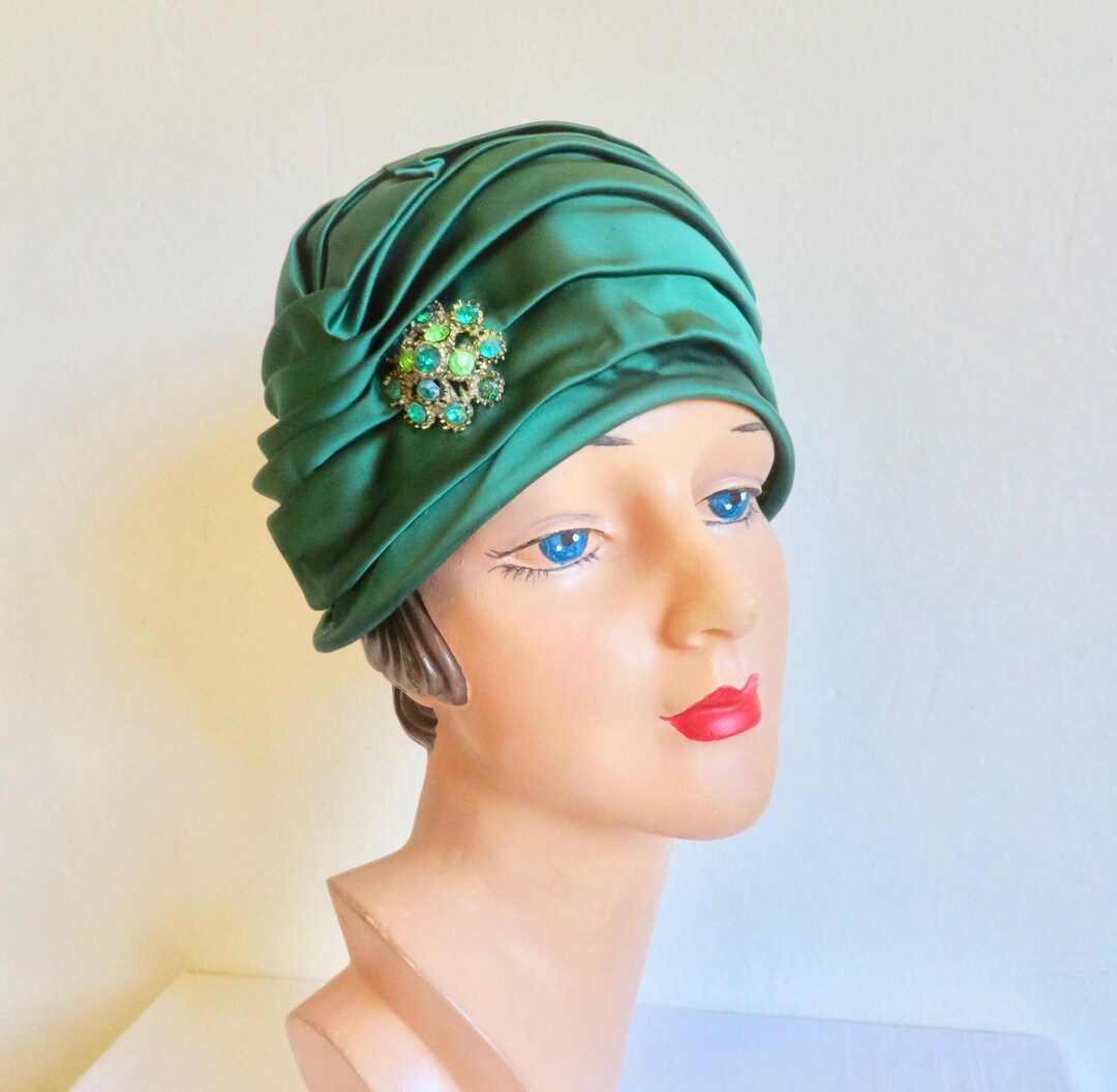 1960's Emerald Green Satin Turban Style Hat With Brooch Formal Evening ...