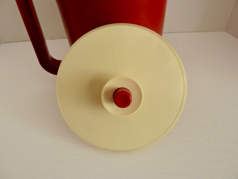 Vintage Tupperware Pitcher 1575-8 in Paprika Red Color, 6 Cups Capacity ...