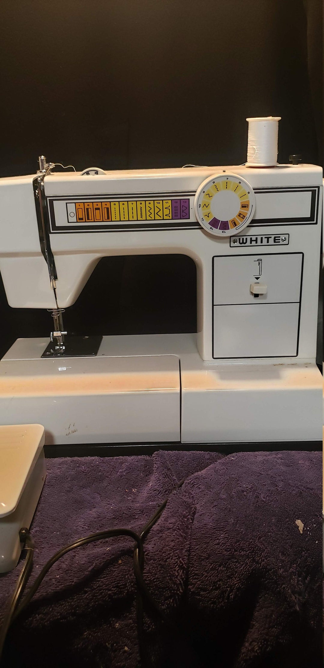 Antique Sewing Machine, White Sewing Machine, Sewing, White Model 1505 ...