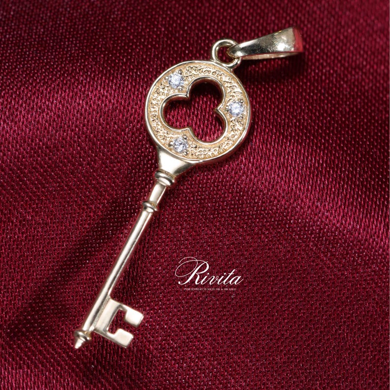 14K Gold Skeleton Key Pendant, Vintage Style Diamond Key Charm, Unisex ...