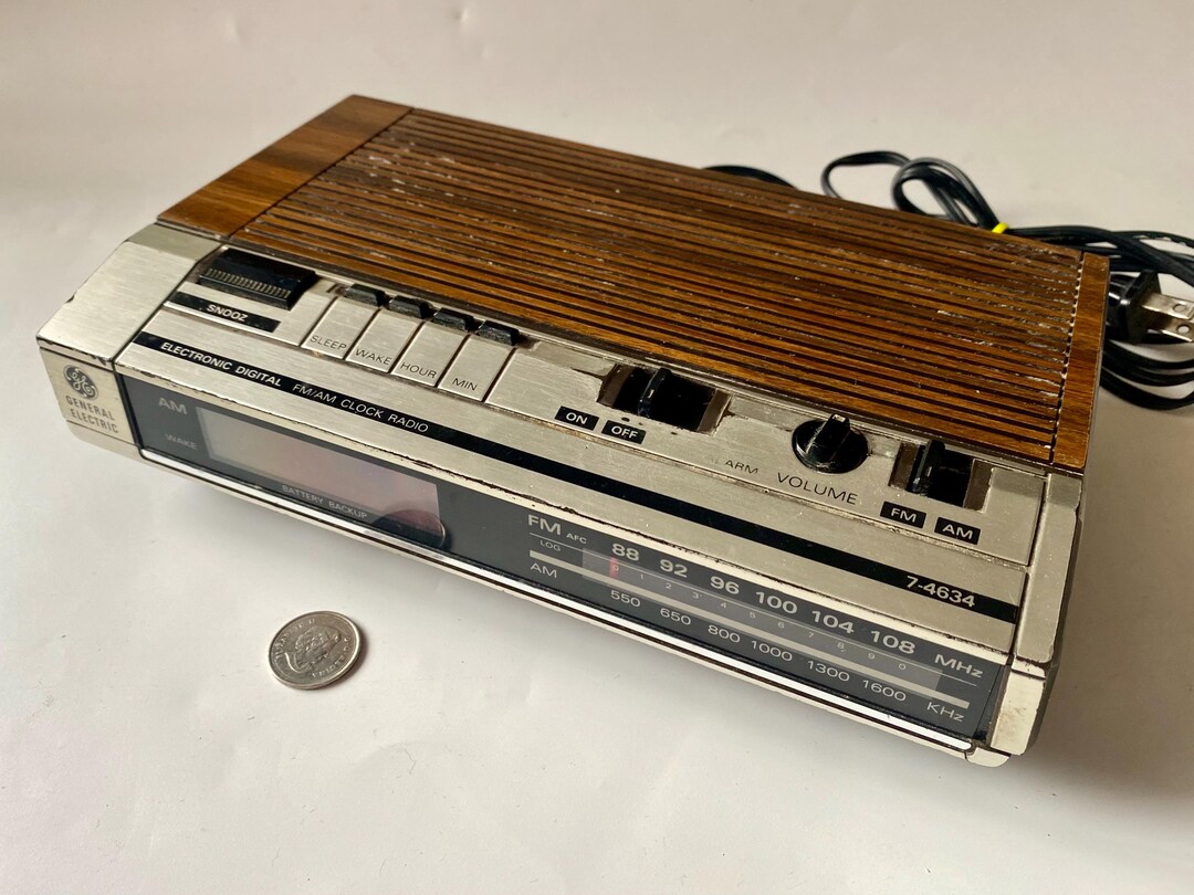 Vintage GE General Electronic AM/FM Digital Clock Radio 7-4634, 1980s ...