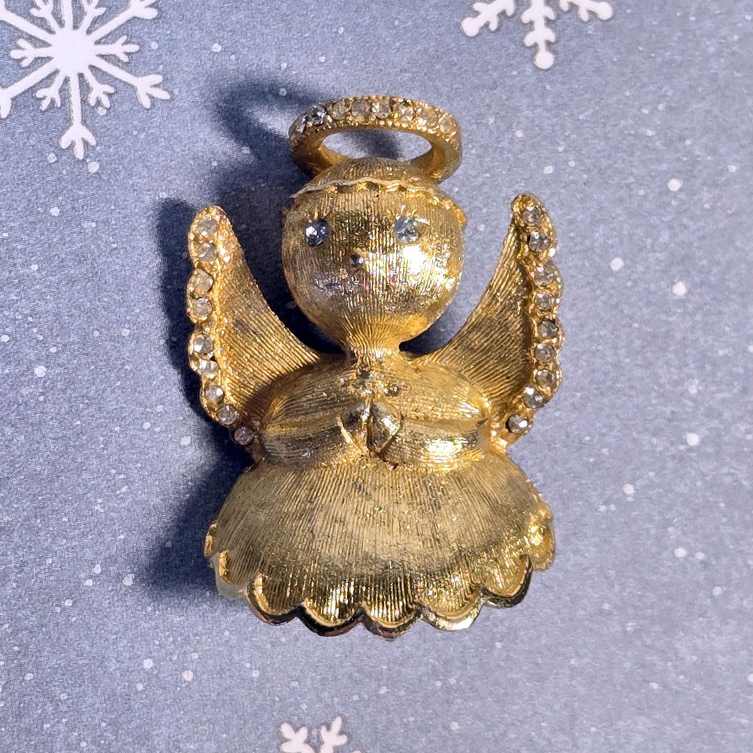 Vintage Signed ULTRA Angel on My Shoulder Brooch/pin: Brushed Gold Tone ...