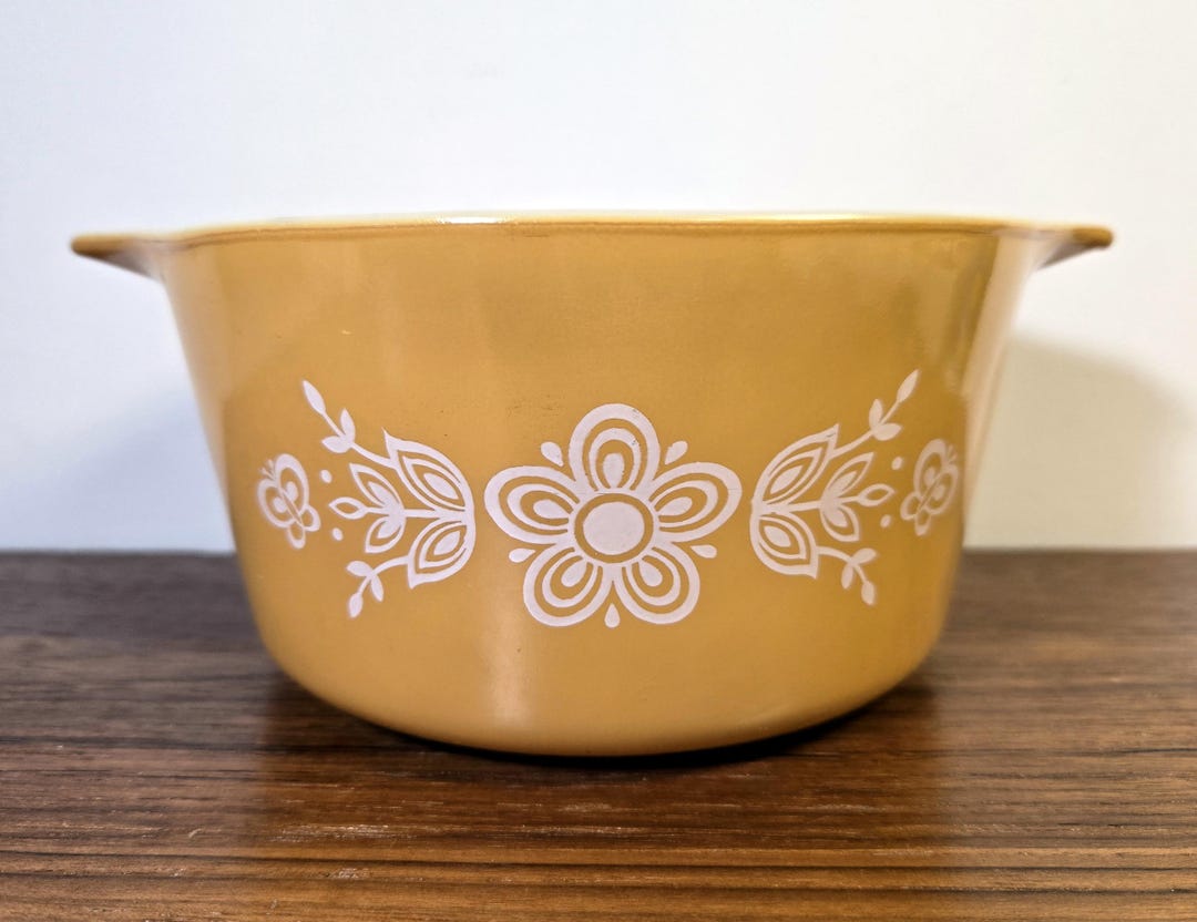 Vintage Pyrex Butterfly Gold Casserole Dish: Modified Design #473 1 ...