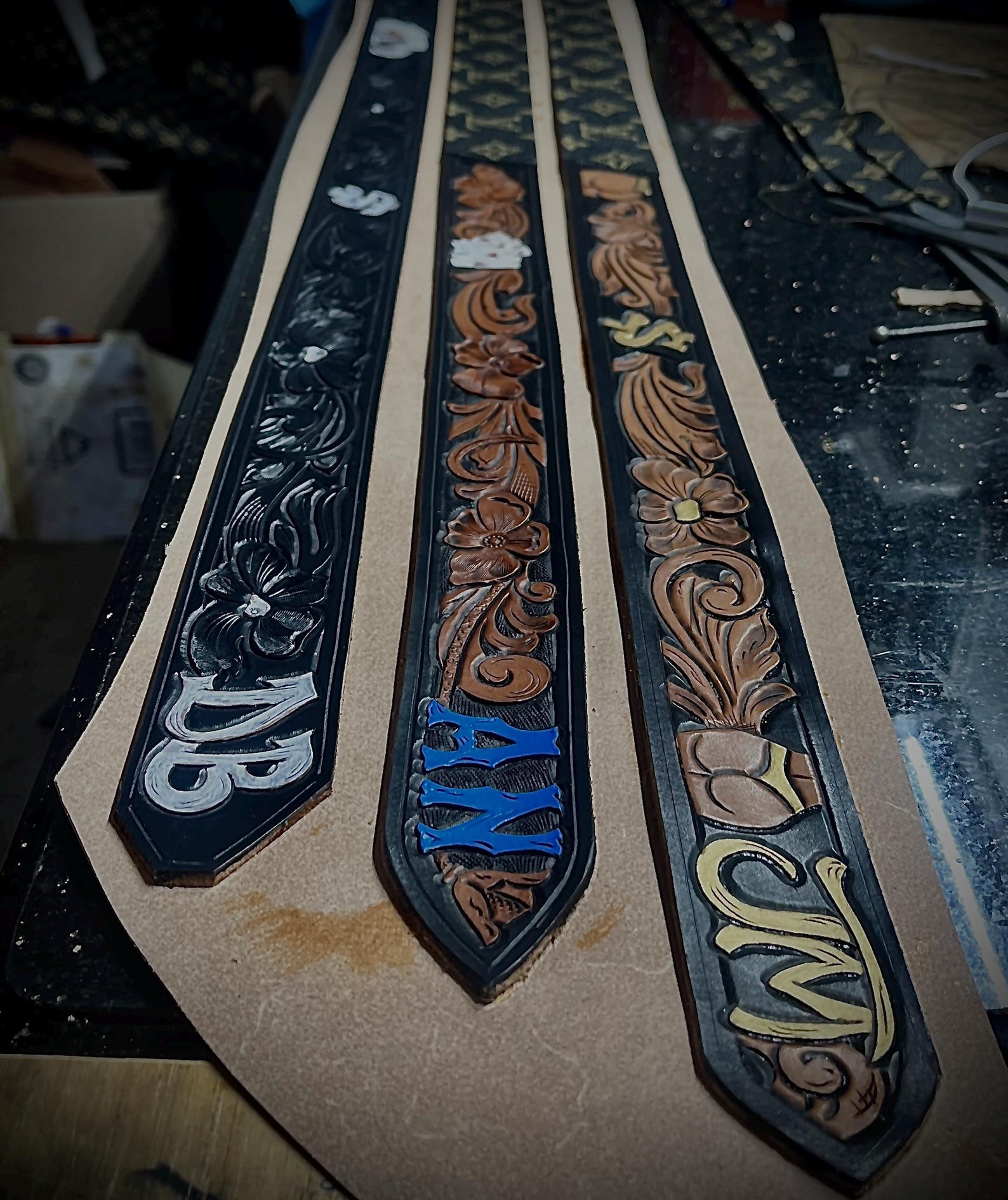 Hand Tooled Leather Goods, Wallets, Belts, Keychains, Chaps, Purses ...