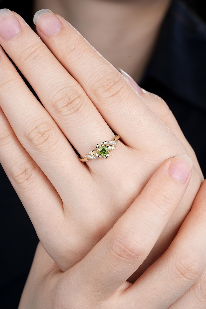 Nature Inspired Round Shape Peridot Floral Engagement Ring Yellow Gold ...