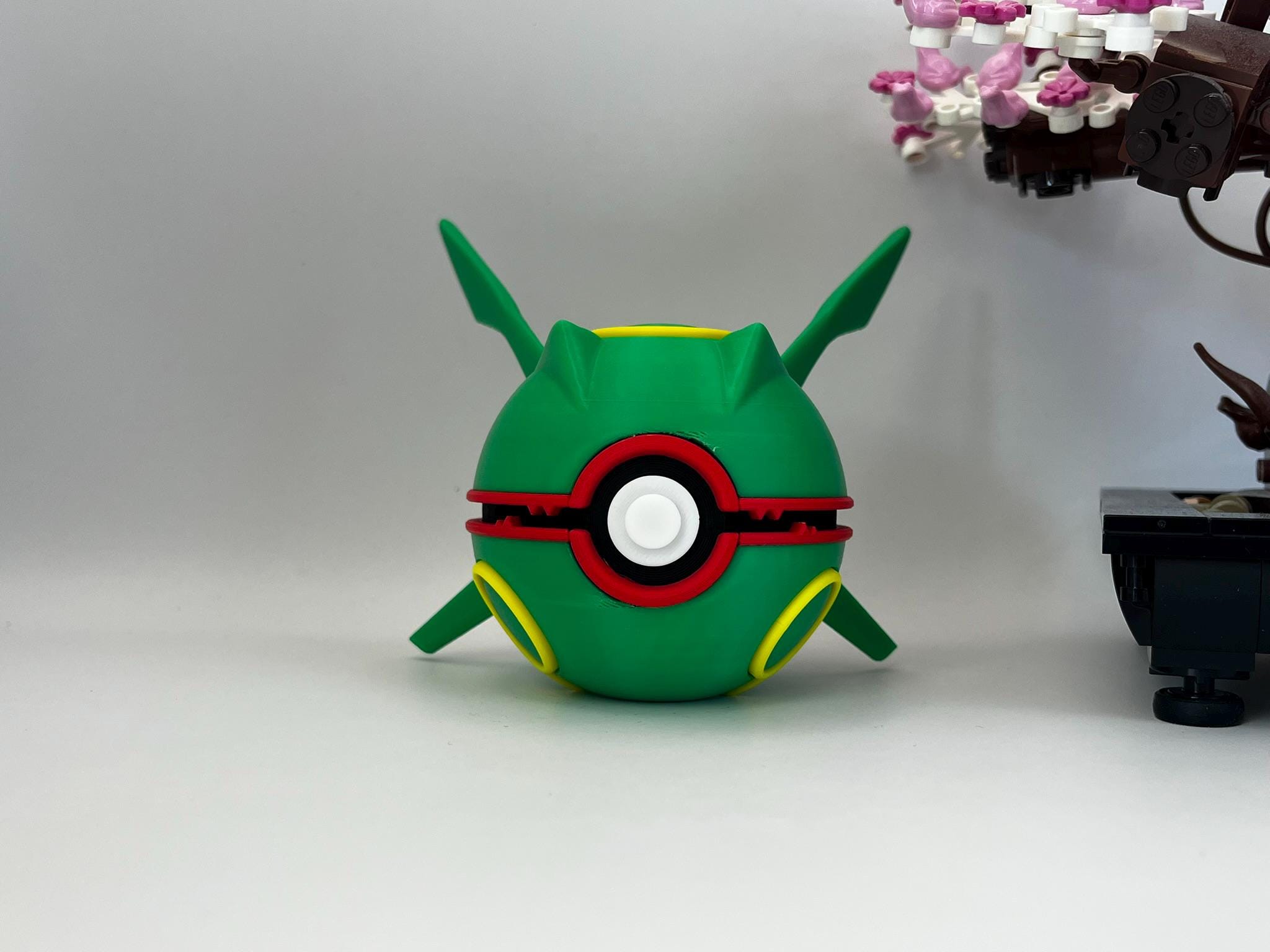 Rayquaza Pokéball Display – 3D Printed Monster Ball | Regular & Shiny ...