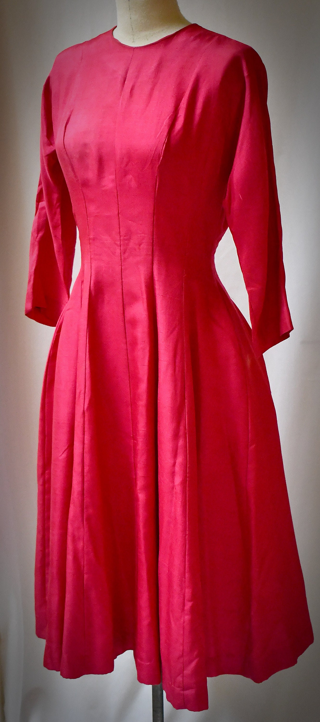 Vintage 1950s Bright Red Pink Cherry Red Silk Shantung Elegant Fit and ...