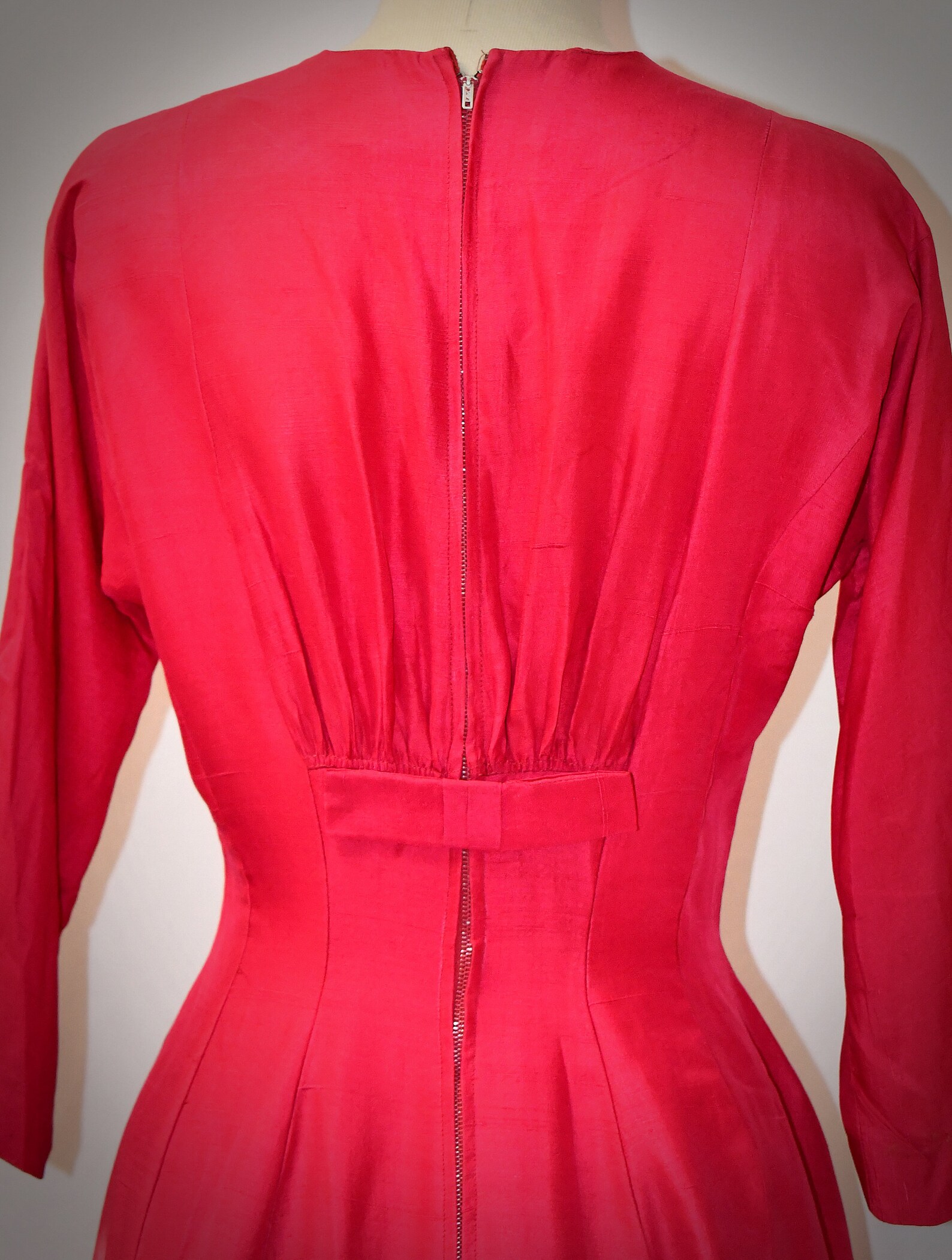 Vintage 1950s Bright Red Pink Cherry Red Silk Shantung Elegant Fit and ...