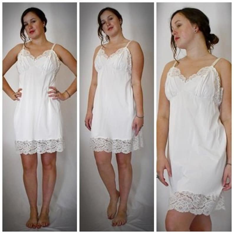 Vintage White Slip With Inset Lace Bodice And Hem Sz 38 Etsy