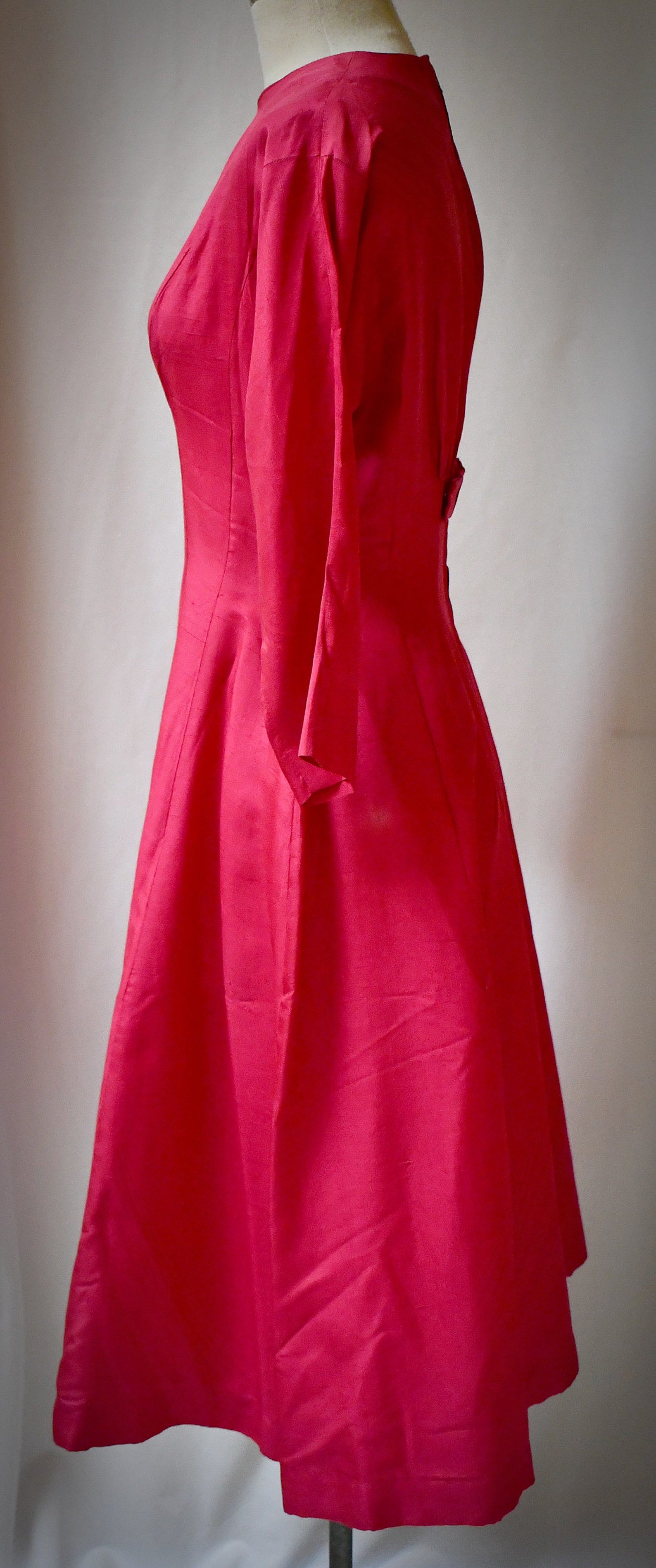 Vintage 1950s Bright Red Pink Cherry Red Silk Shantung Elegant Fit and ...