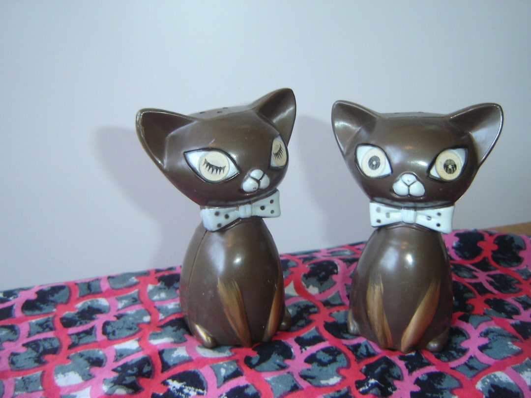 Vintage Mid Century Siamese Cat Salt and Pepper Shakers Moveable Eyes ...