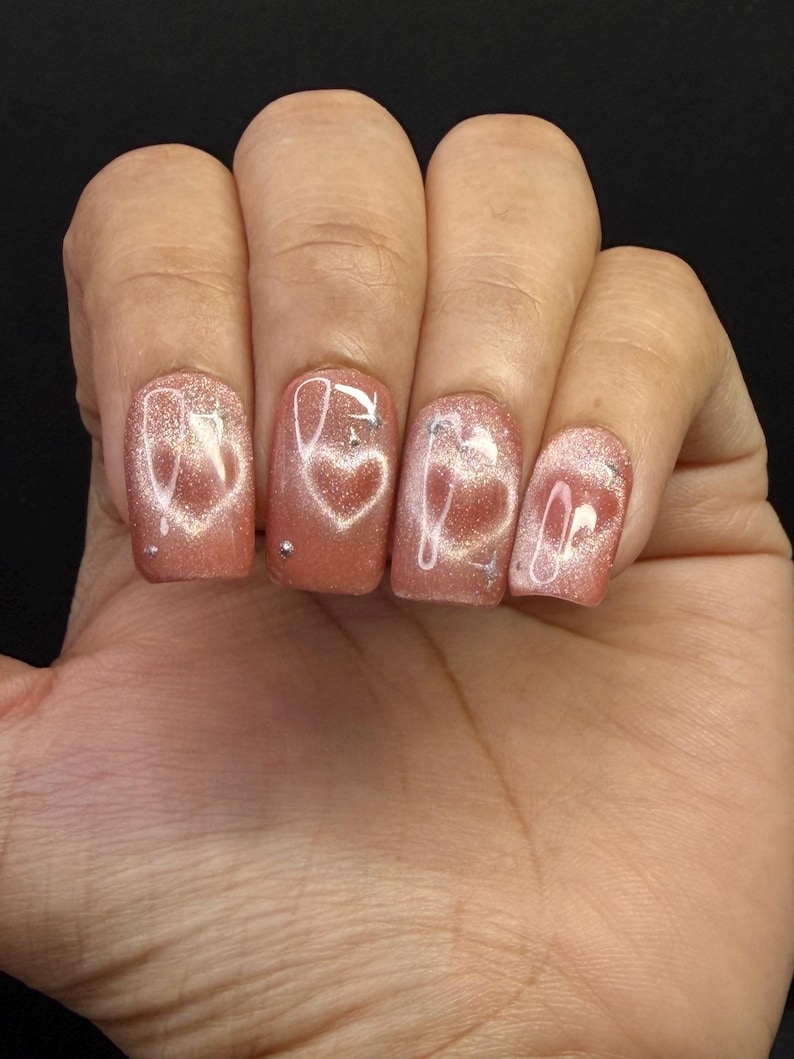 Blush Beating Heart Press-on Nails, Valentine, Short Square Nagel ...