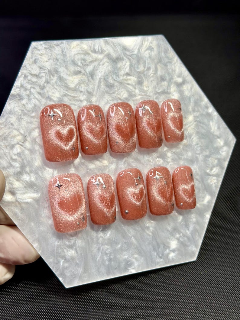 Blush Beating Heart Press-on Nails, Valentine, Short Square Nagel ...