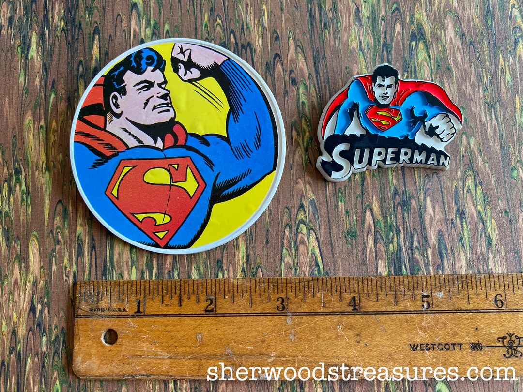 Two Superman 1970's Original Plastic Buttons DC Comics English Issue 3 ...