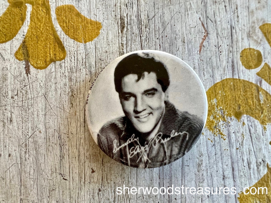 Elvis Presley Original Vintage 1988 Pinback Button Sincerely Elvis ...