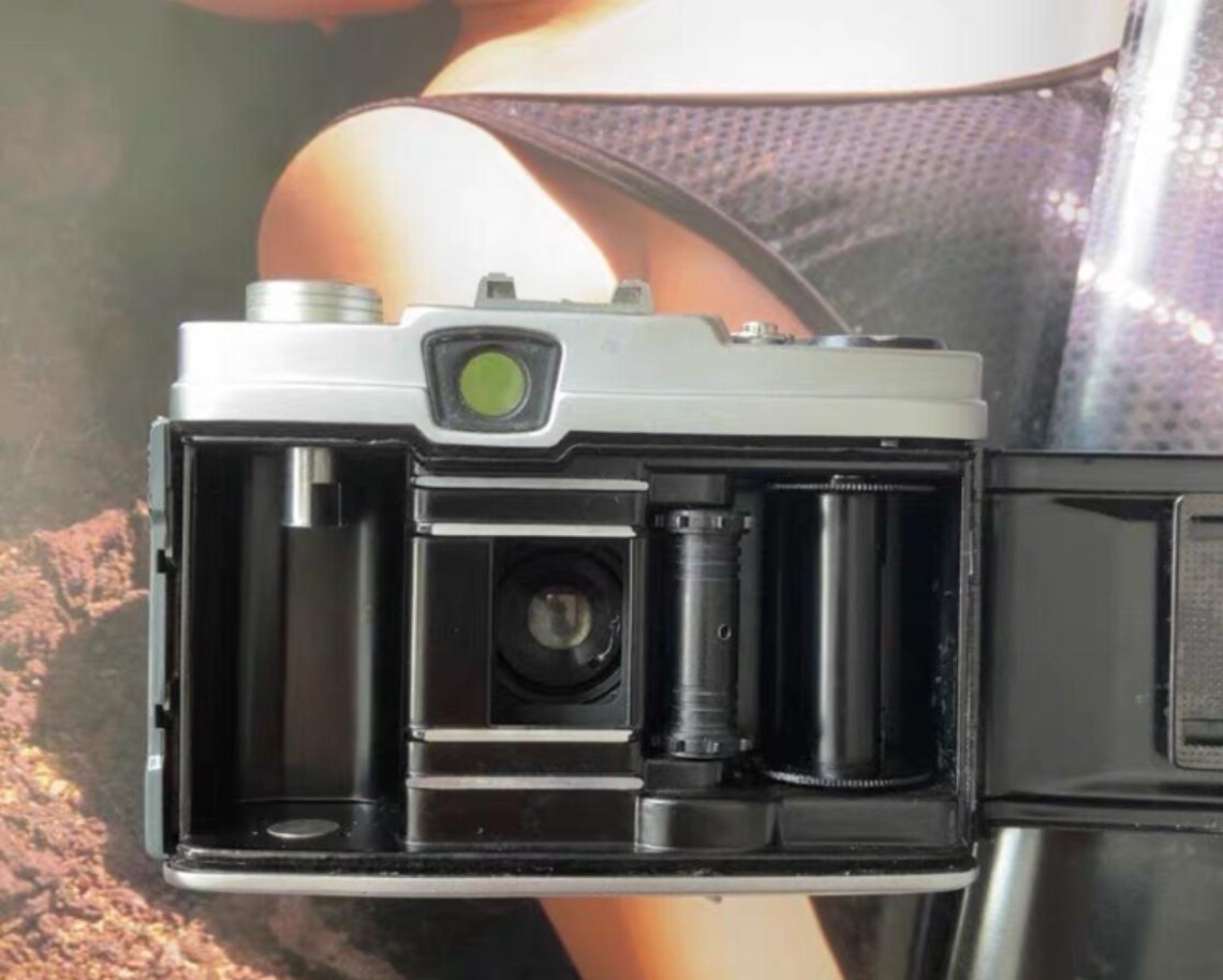 Super Rare! Petri Half Japanese Half Frame Film Camera Fully Mechanical ...