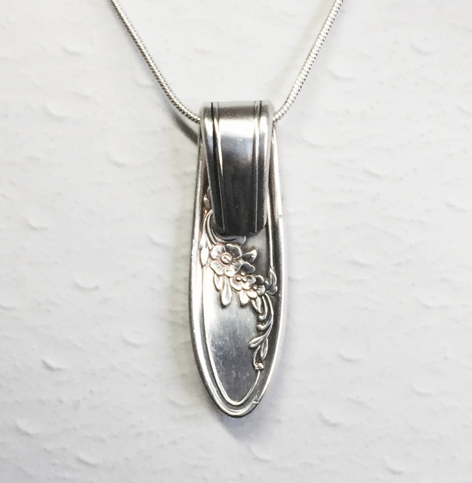 Spoon Necklace Pendant Rose Pink Crystals 'queen - Etsy