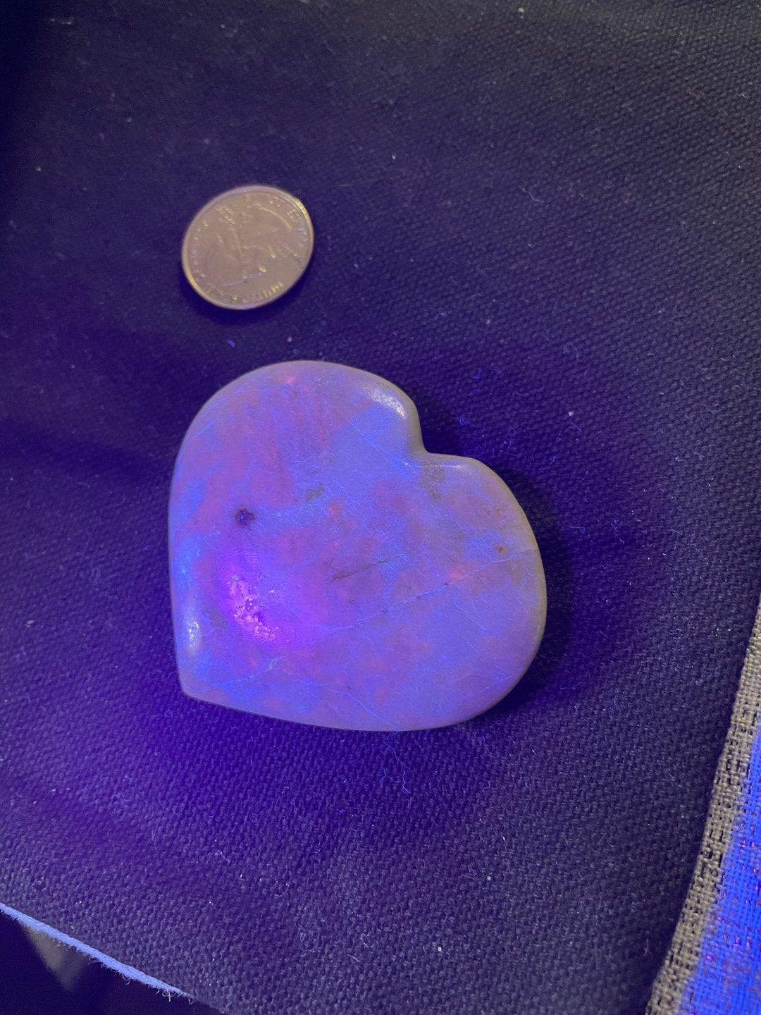 UV Reactive Hackmanite Hearts - Etsy