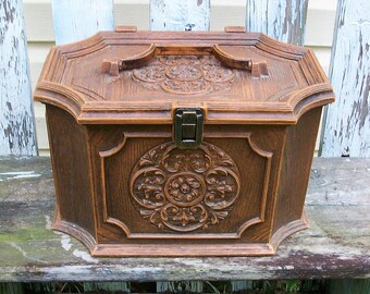 Vintage sewing box | Etsy