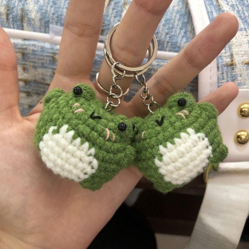 Handmade Green Frog Wool Keychain - Etsy