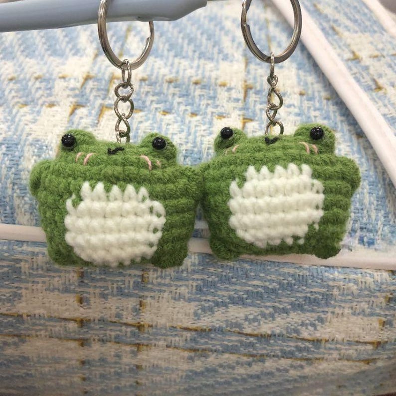 Handmade Green Frog Wool Keychain - Etsy
