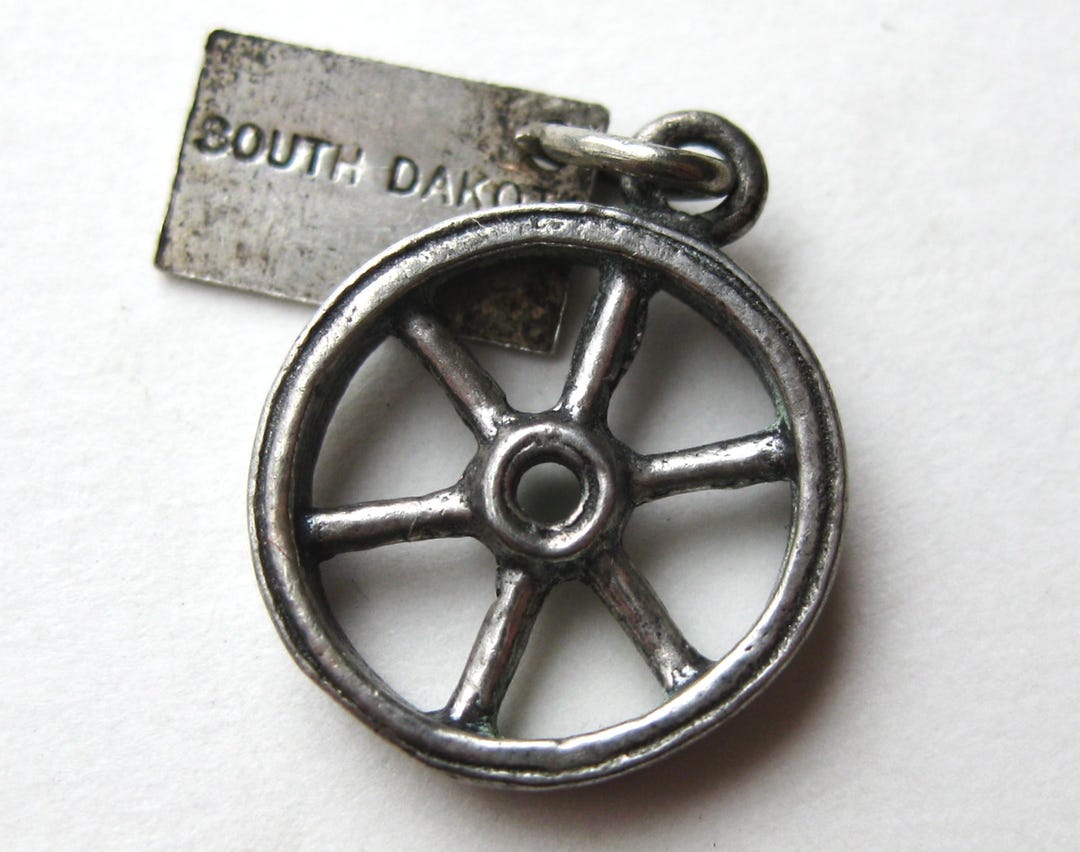 Vintage Charm Sterling Silver South Dakota Wagon Wheel Souvenir ...