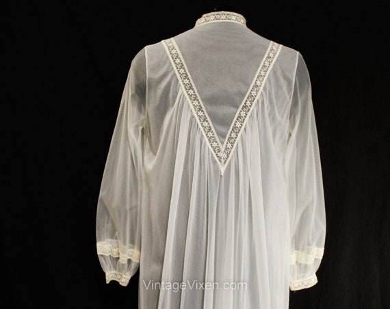 1960s Sheer Robe - Innocent White Small 60s Spring Pe… - Gem