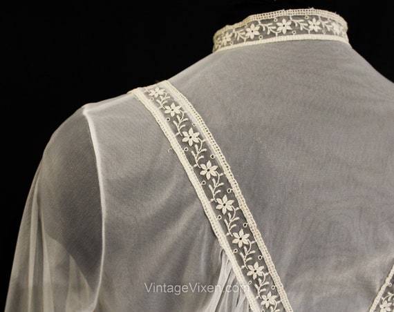 1960s Sheer Robe - Innocent White Small 60s Spring Pe… - Gem