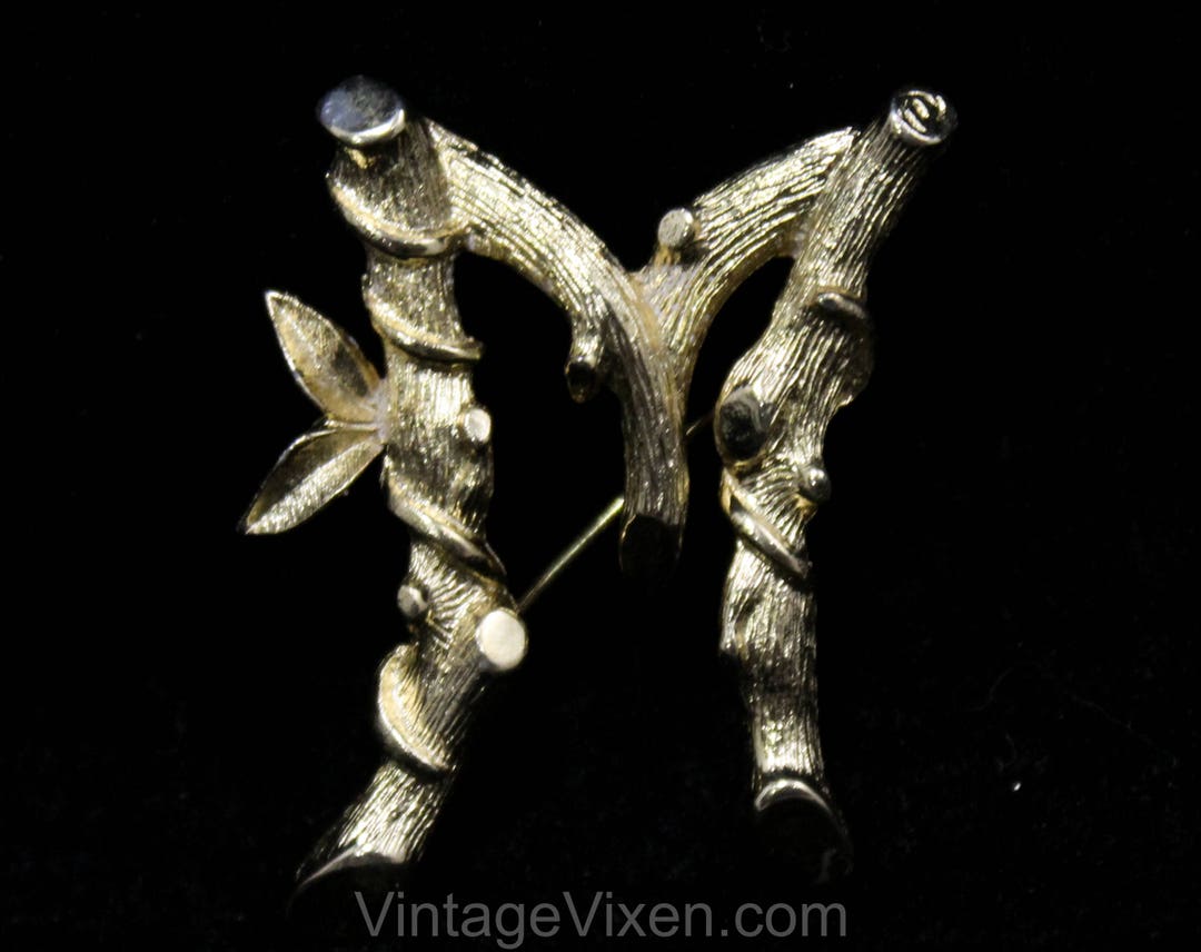 Letter 'M' Initial Pin - Gold Monogram M Brooch by Sarah Coventry ...