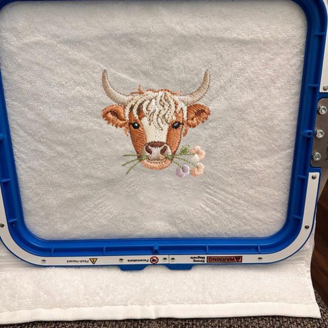 Highland Cow Embroidery 4 Sizes File Floral Cow Head Stitch Pattern for ...