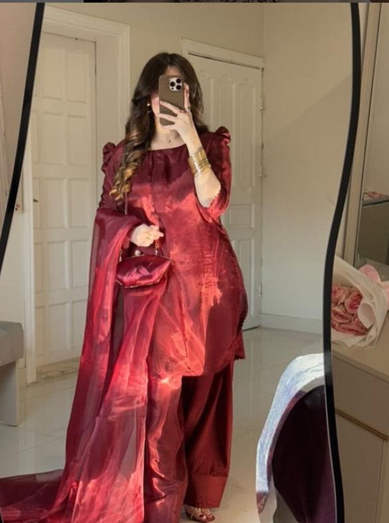 Pakistani Latest Stitch Silk 3pc Suit With Farshi Shalwarpartywear ...