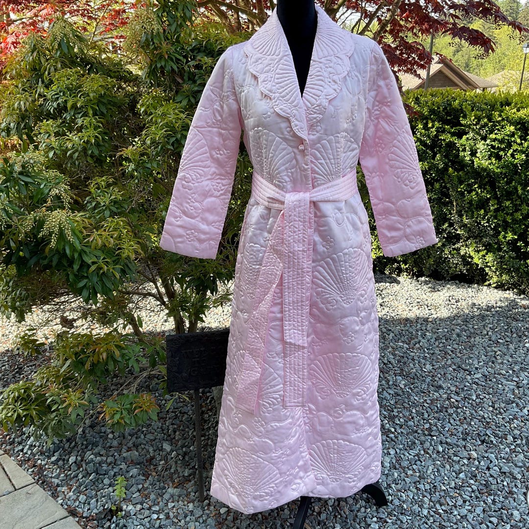 Vintage Pink Ankle Length Quilted Puffer Robe With Belt / Clamshell ...